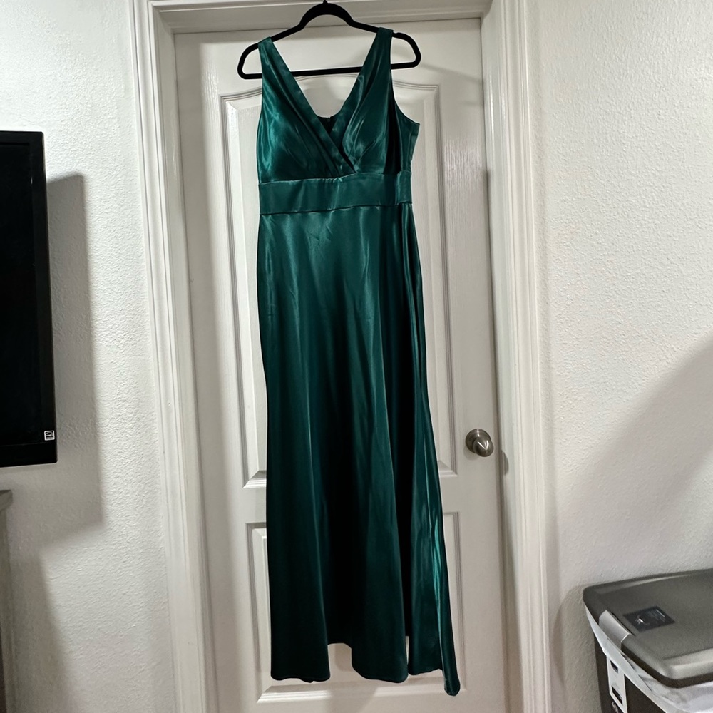 Nightway Emerald Maxi Gown - Gem